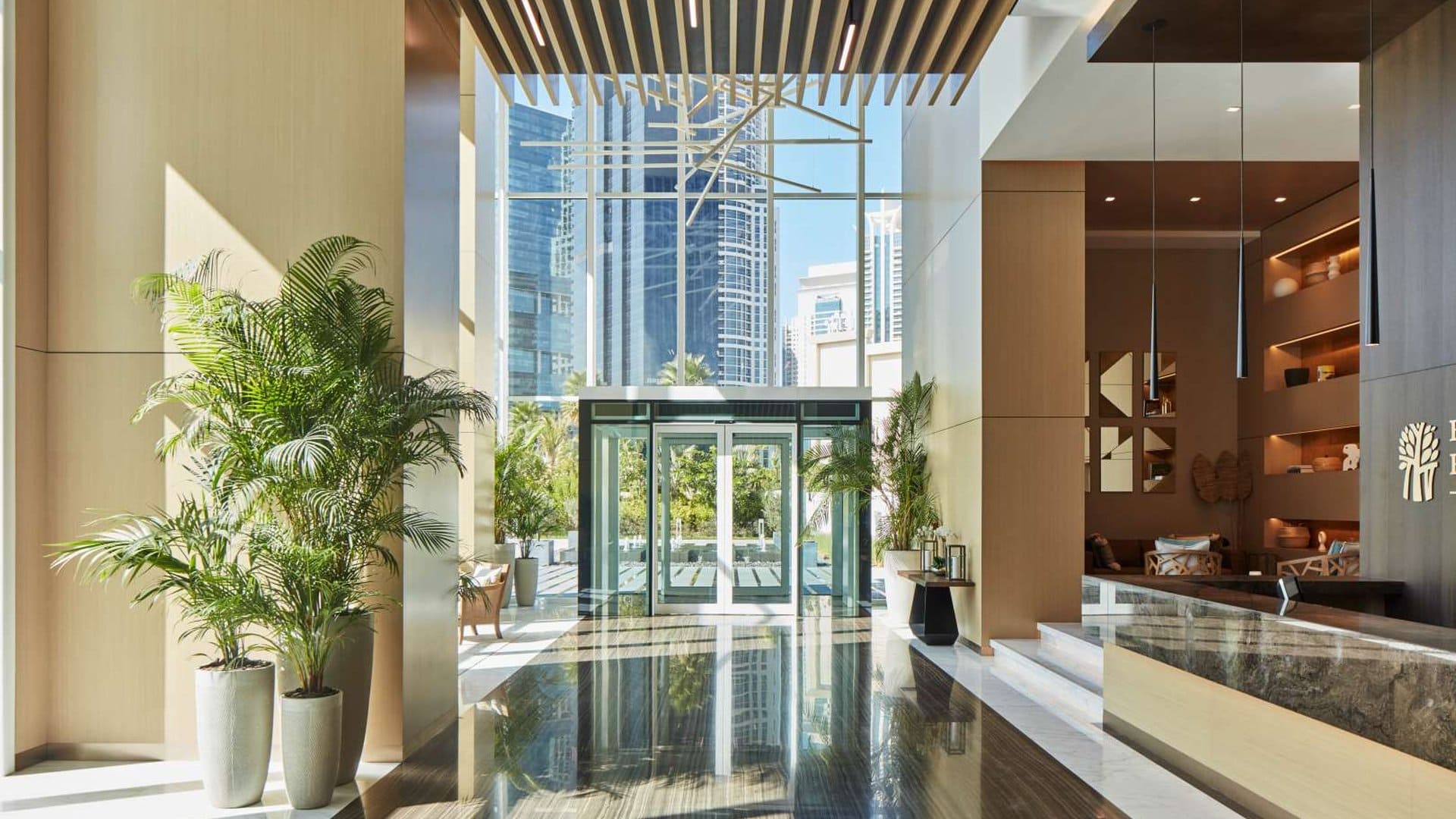 BANYAN TREE RESIDENCES sa Jumeirah Lake Towers, Dubai, UAE № 65183: mga ...