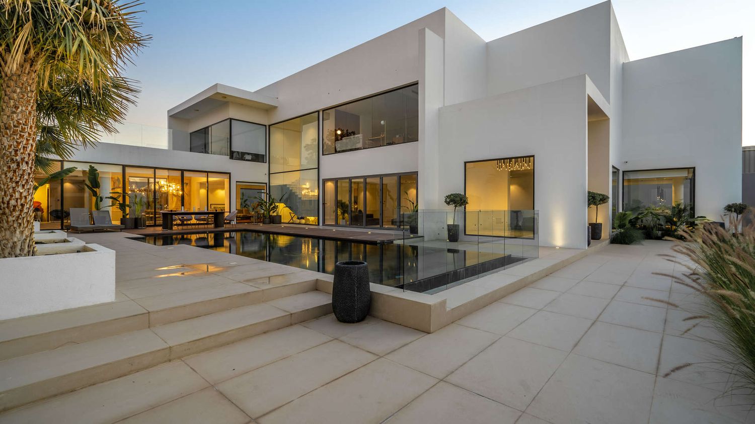 Al Garhoud: lifestyle, property, infrastructure & attractions ...