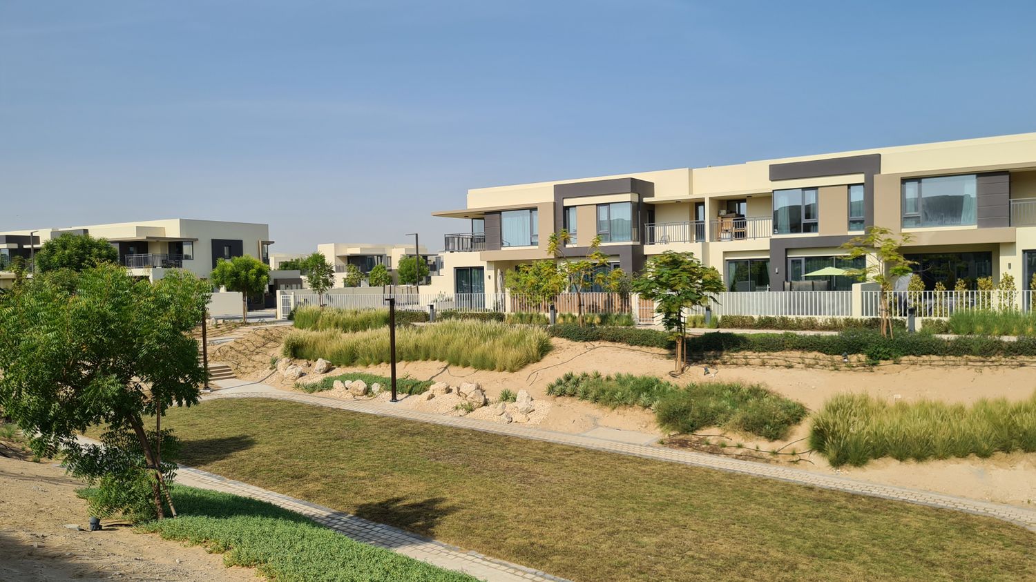 Maple 2: lifestyle, property, infrastructure & attractions | Emirates ...